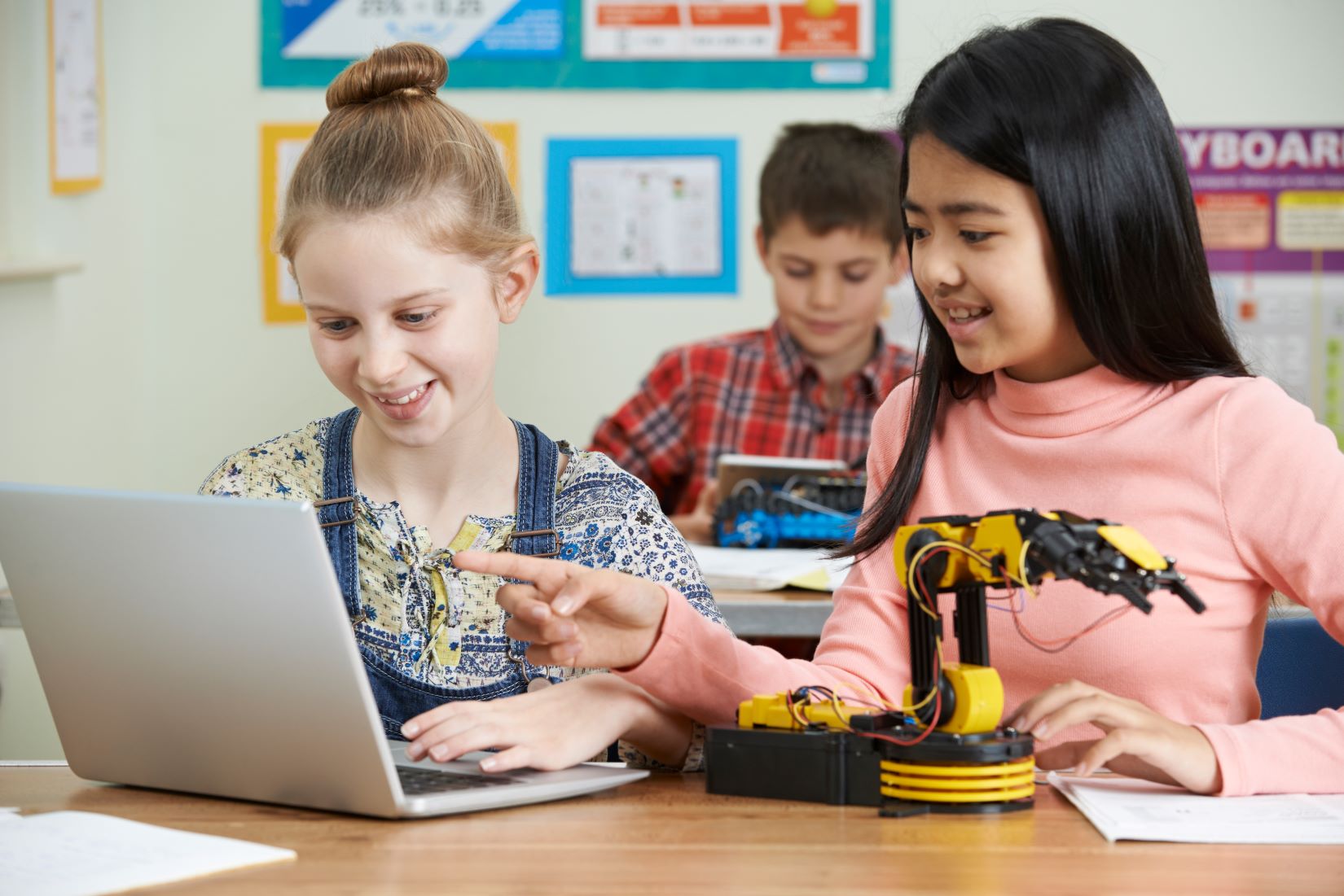Portrait des usages du numérique dans les écoles québécoises (2021 ...